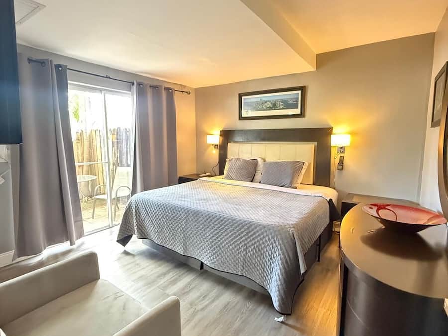 Apartamento Comfort, 1 quarto, cozinha, vista para a piscina | Lençóis de algodão egípcio, roupa de alta qualidade