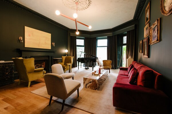 The Rosemount Inn - Kingston