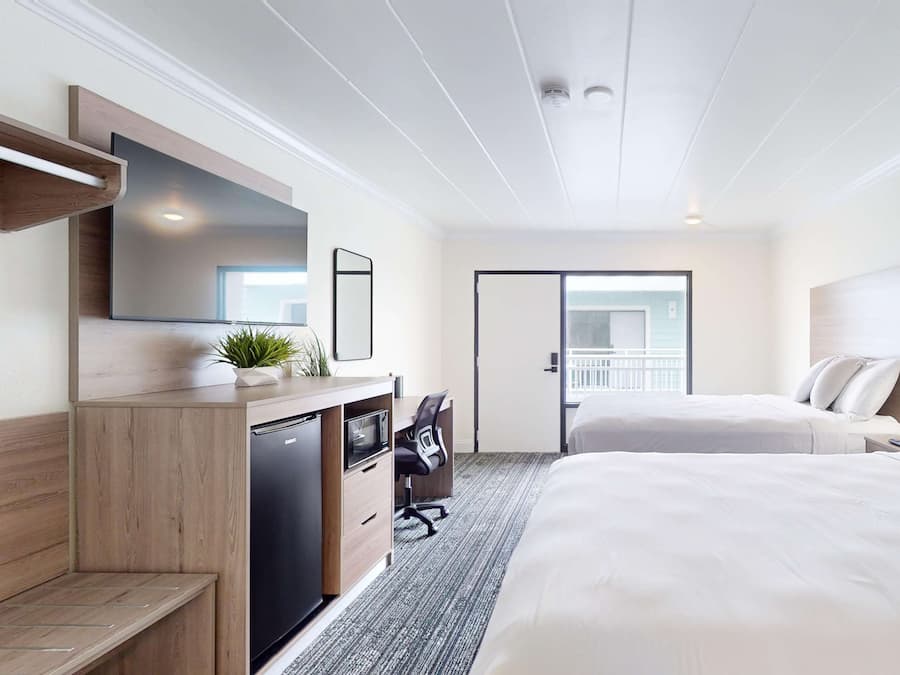 Ferro/tábua de engomar, Wi-fi grátis, roupa de cama fornecida