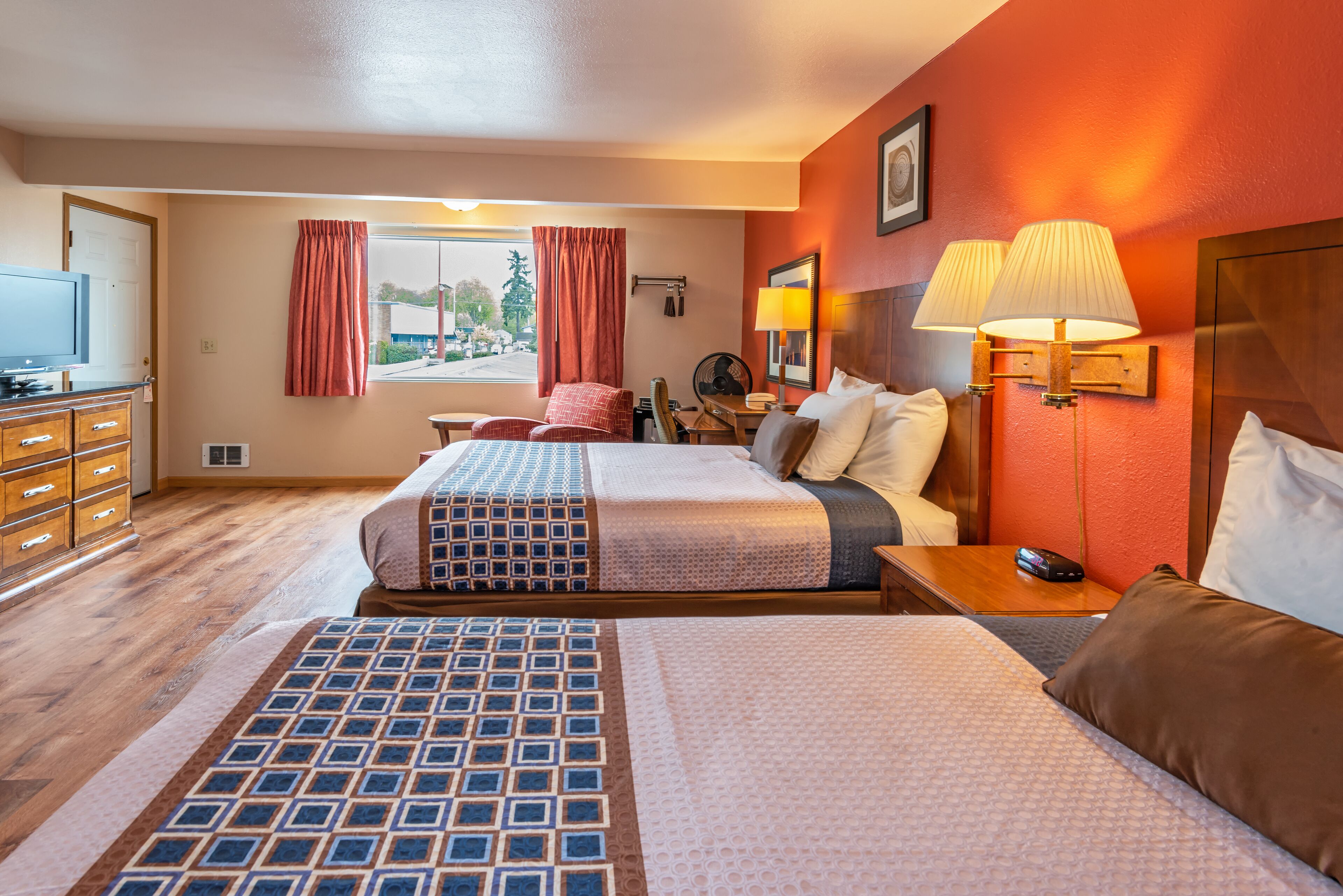 Quarto Standard, 2 camas queen-size | Cortinas/cortinados opacos, Wi-fi grátis, roupa de cama fornecida 