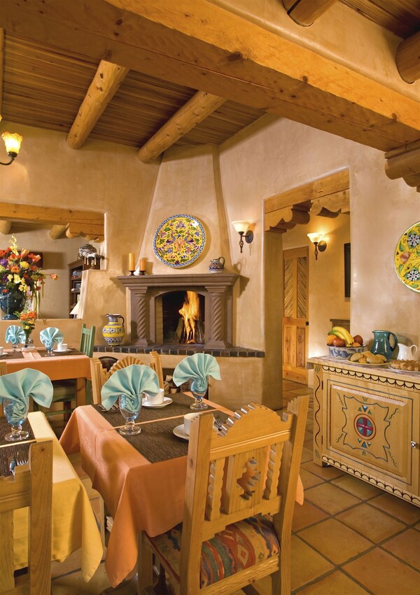 El Farolito Bed & Breakfast Inn - Santa Fe, NM