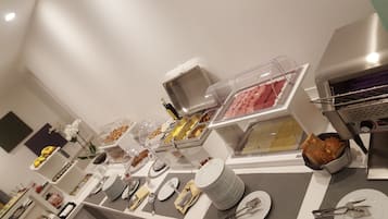 Pequeno-almoço tipo buffet diário incluído
