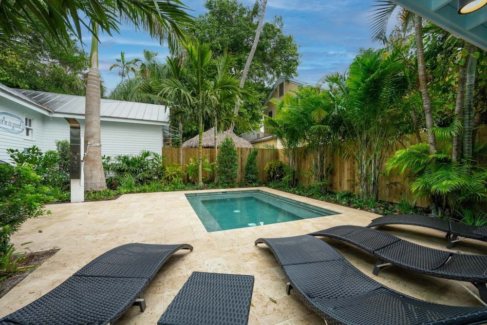 Coconut Palm By Brightwild Island Home W Pool - Key West, FL