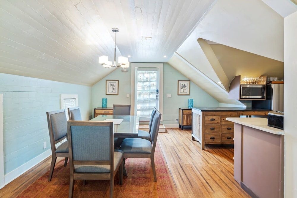 Sky Loft By Brightwild Penthouse In Prime Spot - Key West, FL