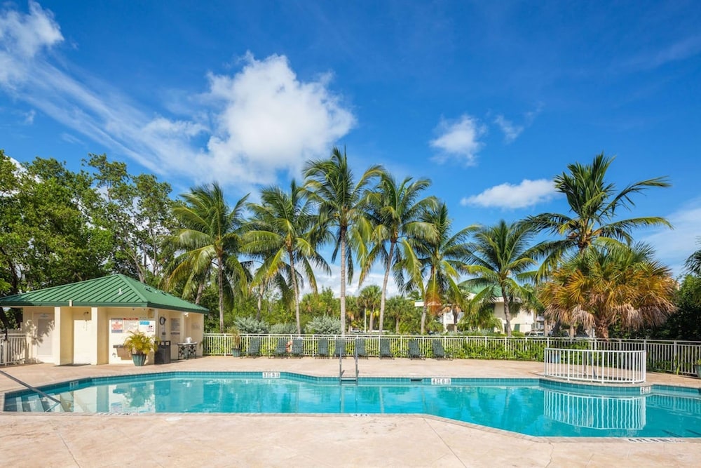 The Grenada Suite Pool View Private Balcony - Cayo Hueso