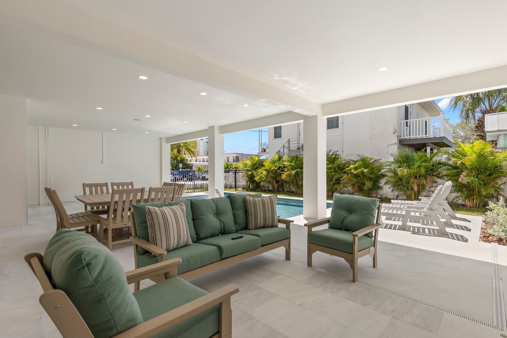 Two Amazing Homes At The Gemma - Clearwater Beach