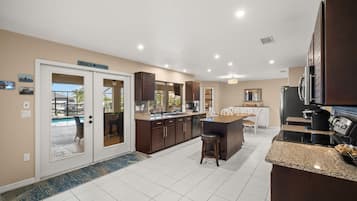 Casa | 3 quartos, internet de alta velocidade