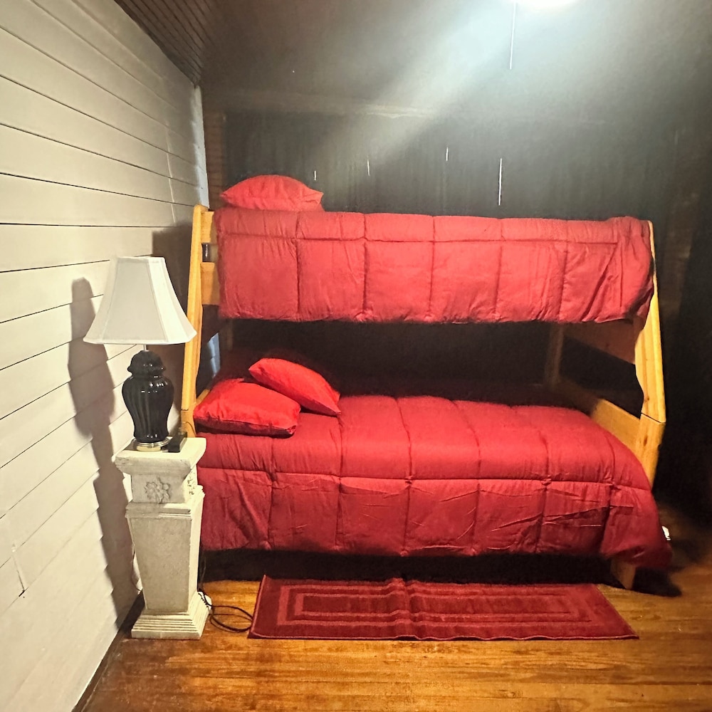 Charming 3-bedroom House With Ac And Wifi In Welcoming Mobile - Mobile, AL