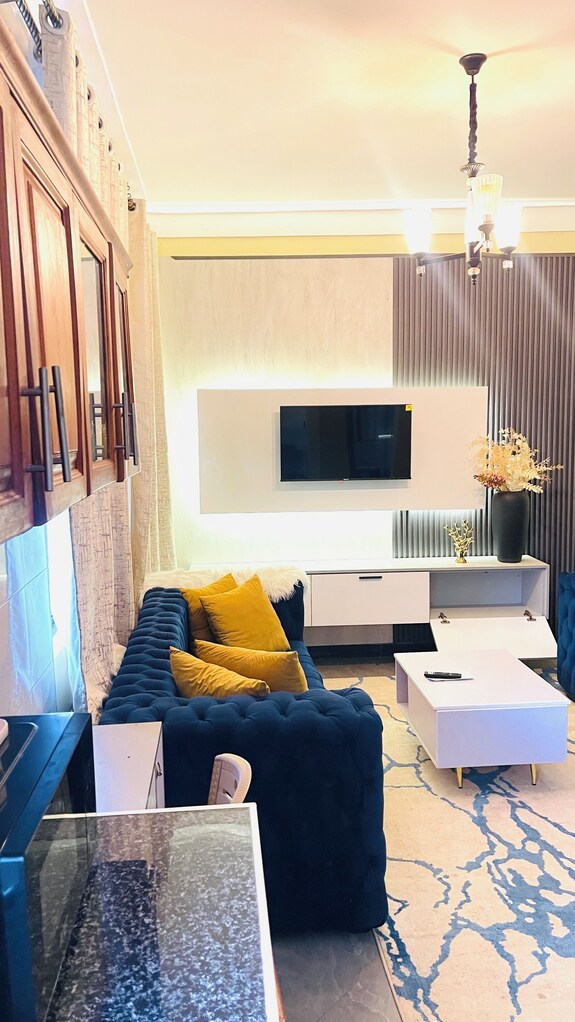 Modern Living, Lavish Yet Mosquitoes Free Cozy Private Quite Place - Kampala