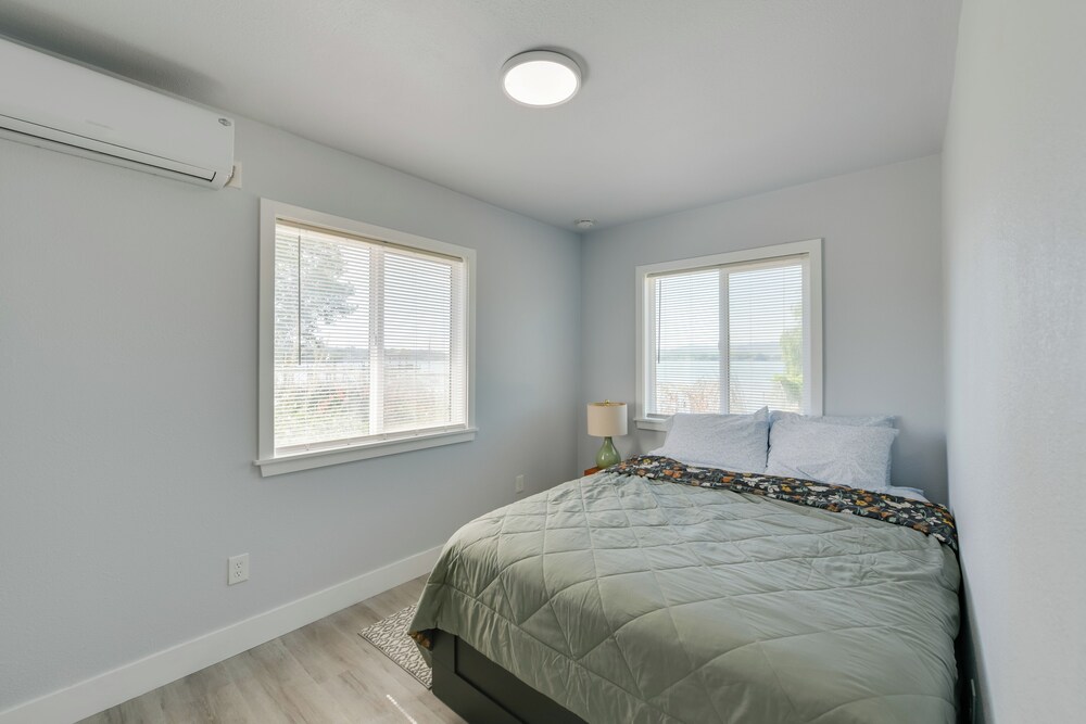 End Unit W/ Clear Lake Access In Norcal! - Clearlake, CA