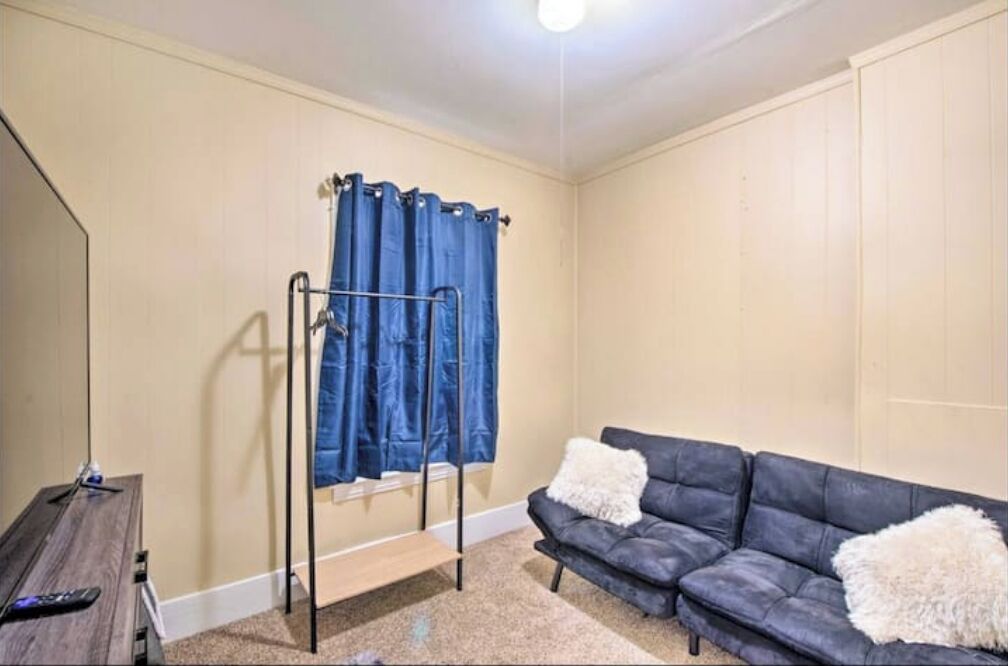 Grand Worcester Getaway! Pets Welcome! Comfortable\n\n - Grafton, MA