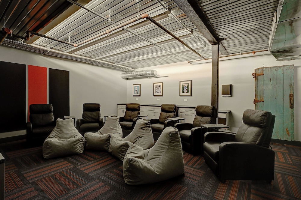 Klvg - Malt House - Milwaukee