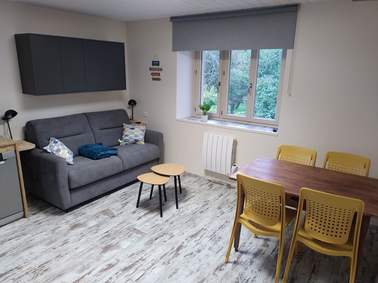 Le Lupicin, A Quiet, Comfortable One-bedroom Apartment - Saint-Claude