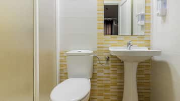 Suite Comfort | Casa de banho | Um polibã, toalhas fornecidas, sabão, champô