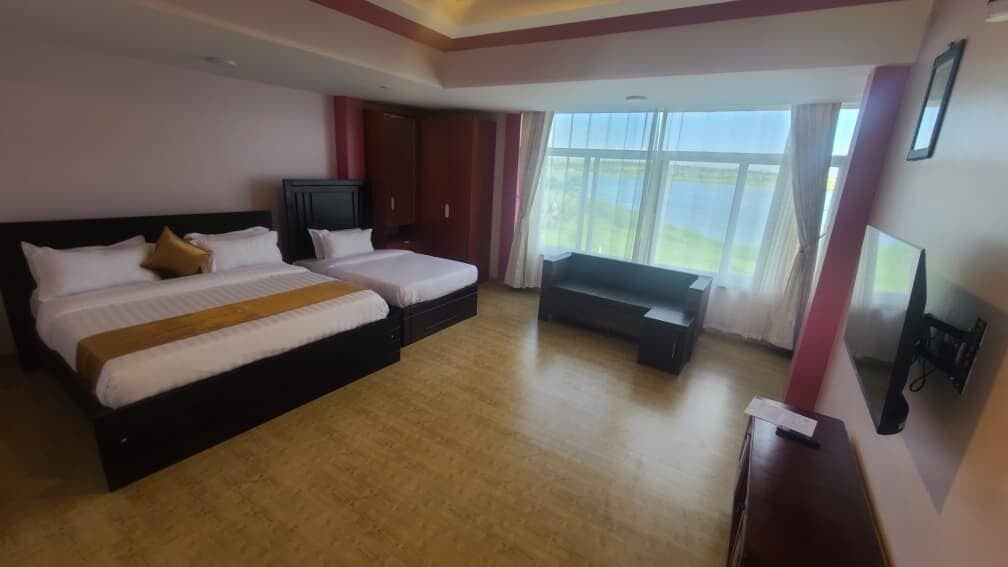 Secretária, Wi-fi grátis, roupa de cama fornecida 