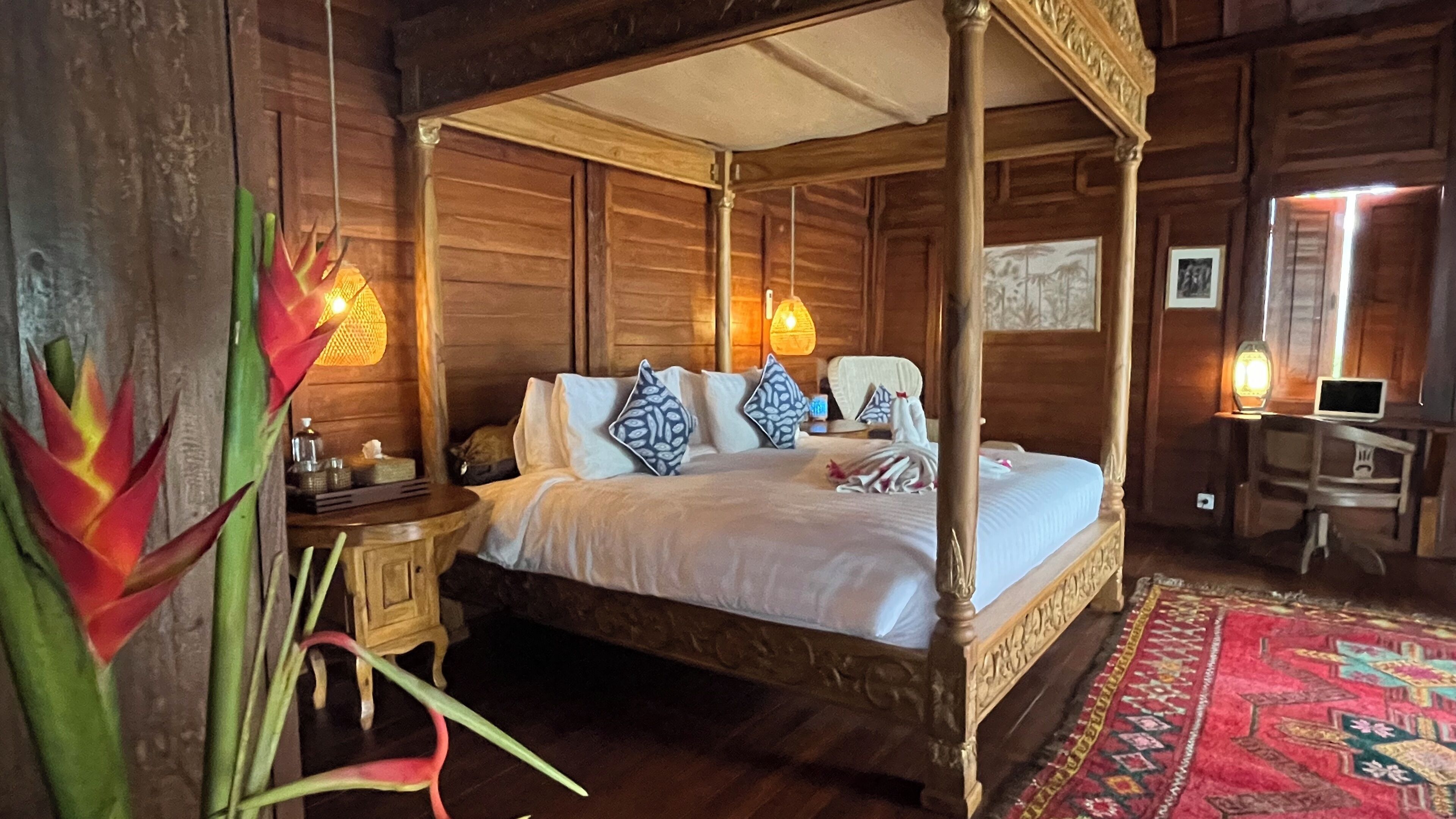 A Traditional Wooden House In The Middle Of Canggu With Beautiful Garden & Pool. - Canggu