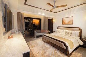 Quarto premium, 1 cama King, sacada, vista para a cidade | Vista para a cidade