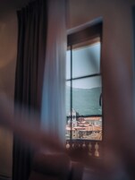 1 quarto, cofre no quarto, cortinas/cortinados opacos 