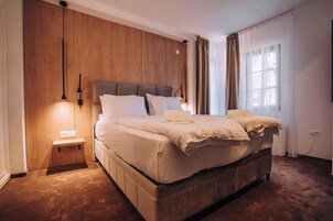 1 quarto, cofre no quarto, cortinas/cortinados opacos 