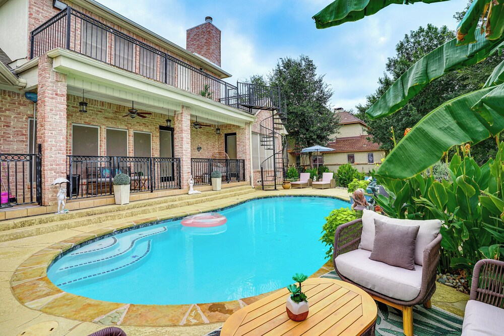 Near Cedar Hill State Park: Apt W/ Pool Access! - Midlothian, TX