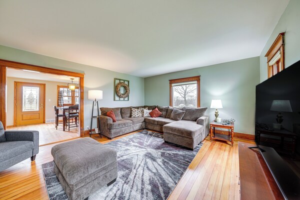 Charming Tonica Farmhouse W/ Private Yard! - Illinois
