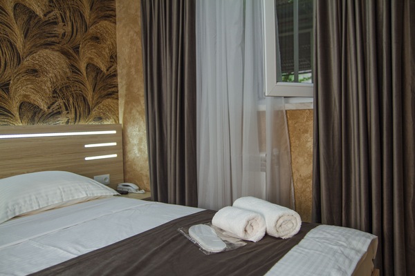 Quarto casal | Cofres nos quartos, quartos à prova de som, roupa de cama