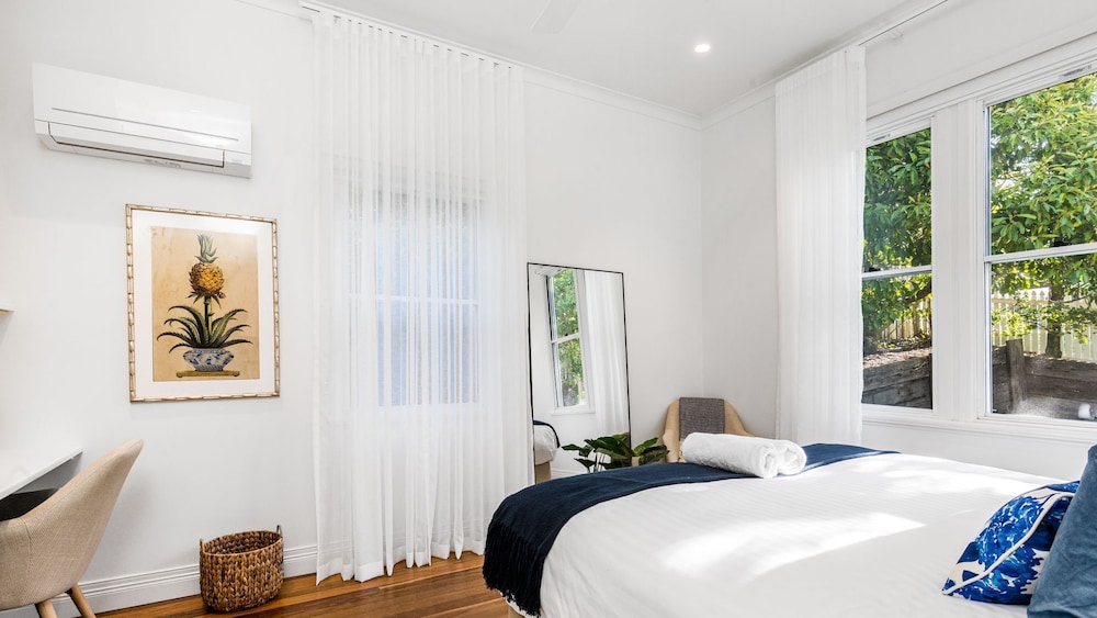 Welcome To Loloho, A Quintessential Holiday Home Nestled In The Heart Of Stunning Byron Bay. - Byron Bay