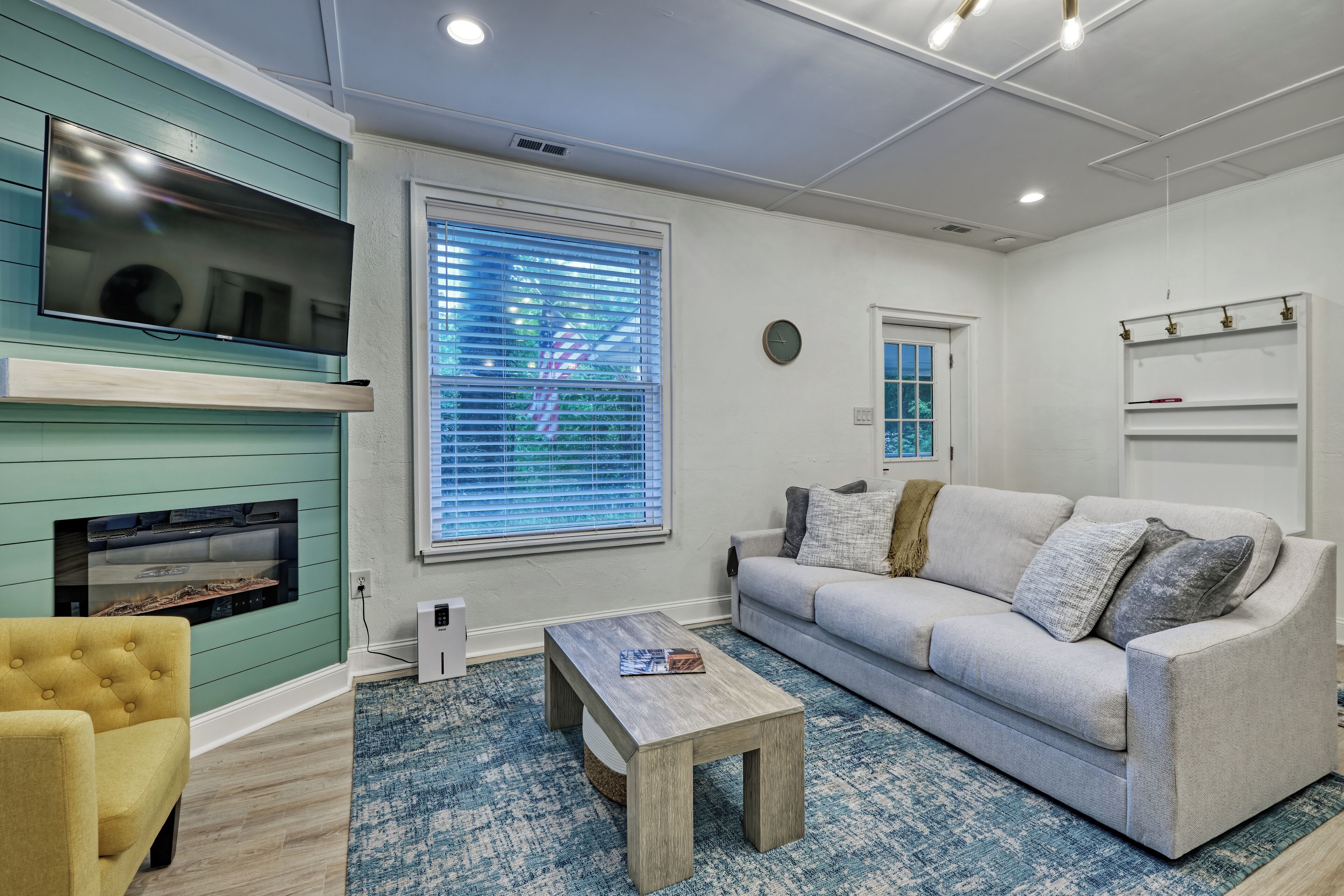 Moonlight Retreat By Serenita Getaway - A Modern Mountain Getaway - Highlands, NC