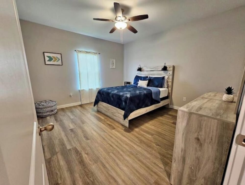 Charming 3-bedroom Townhome In Temple With Wifi And Ac - Temple, TX