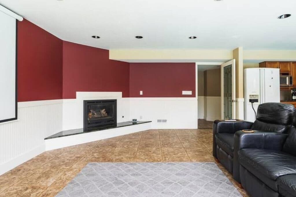 2 Bedroom Luxury Apartment With Full Kitchen\n\n - Bellevue, WA