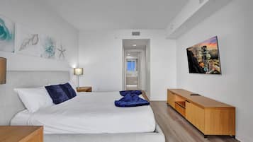 Apartamento Deluxe, 2 quartos, varanda | Minibar, cofre no quarto