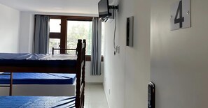 Suíte básica | 1 quarto, individualmente decorados, Wi-Fi de cortesia