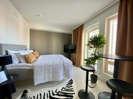 Quartos insonorizados, ferro/tábua de engomar, Wi-fi grátis 