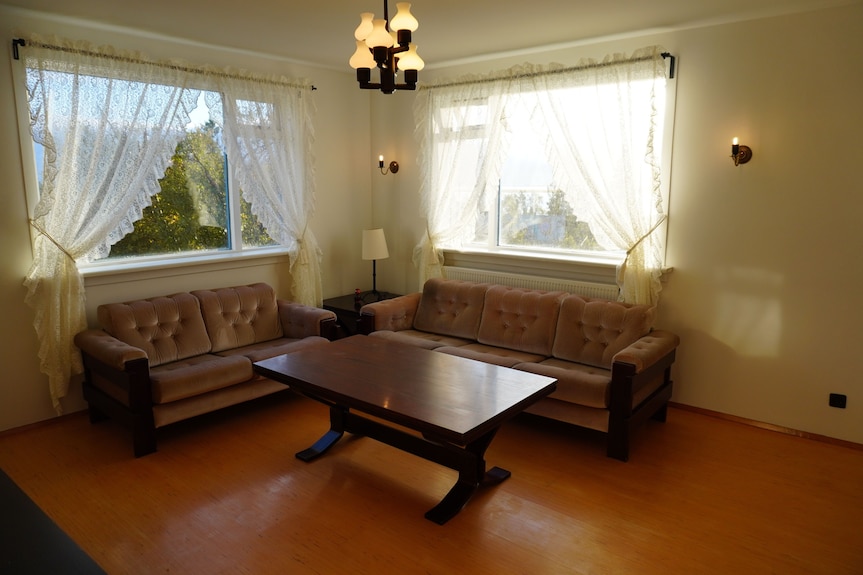 Spacious Home Near Sky Lagoon - Islândia