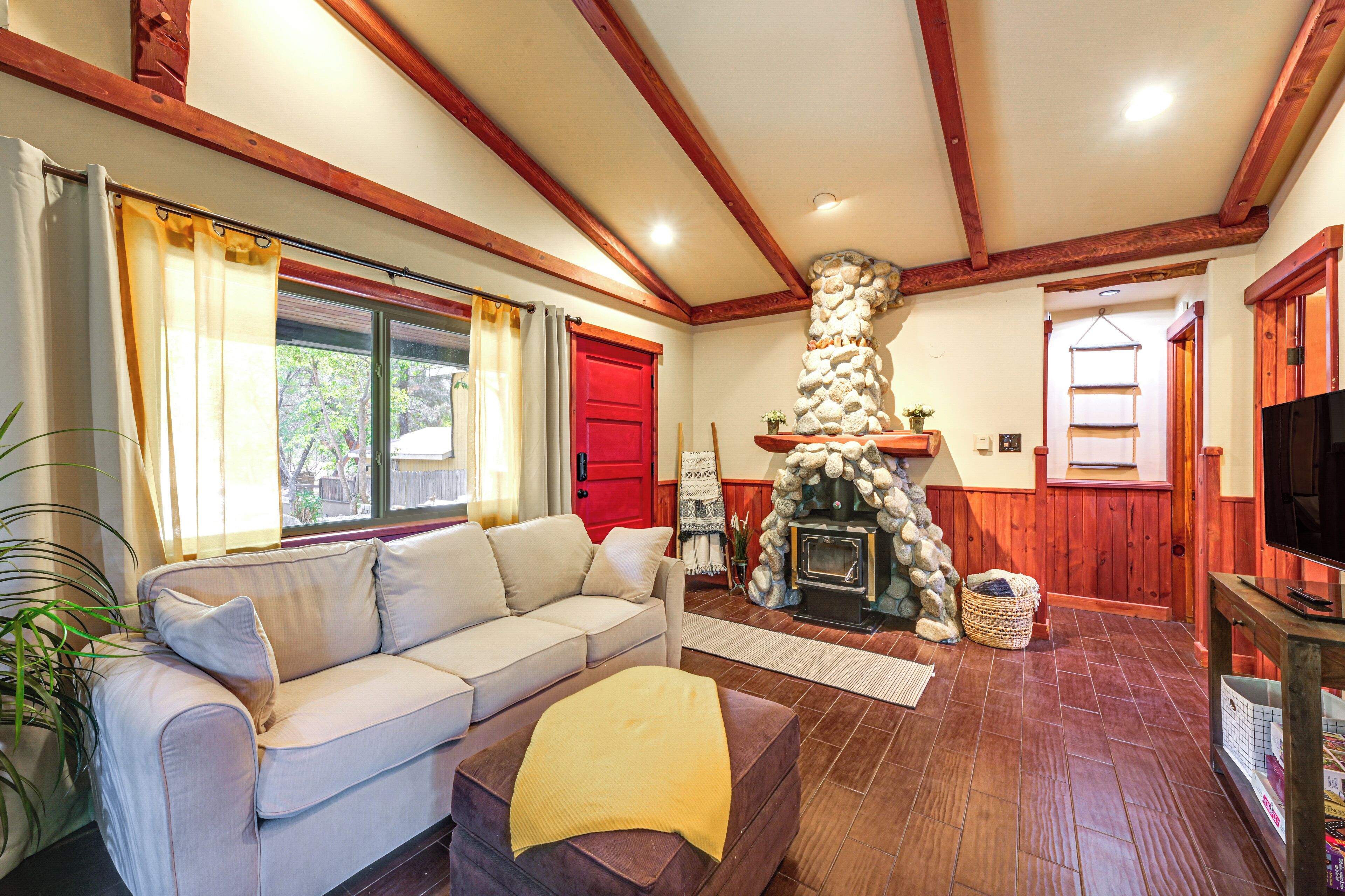 Idyllic Home In Kernville W/ Private Beach Access - Kernville, CA