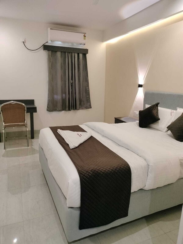 Hotel Paramount - Visakhapatnam