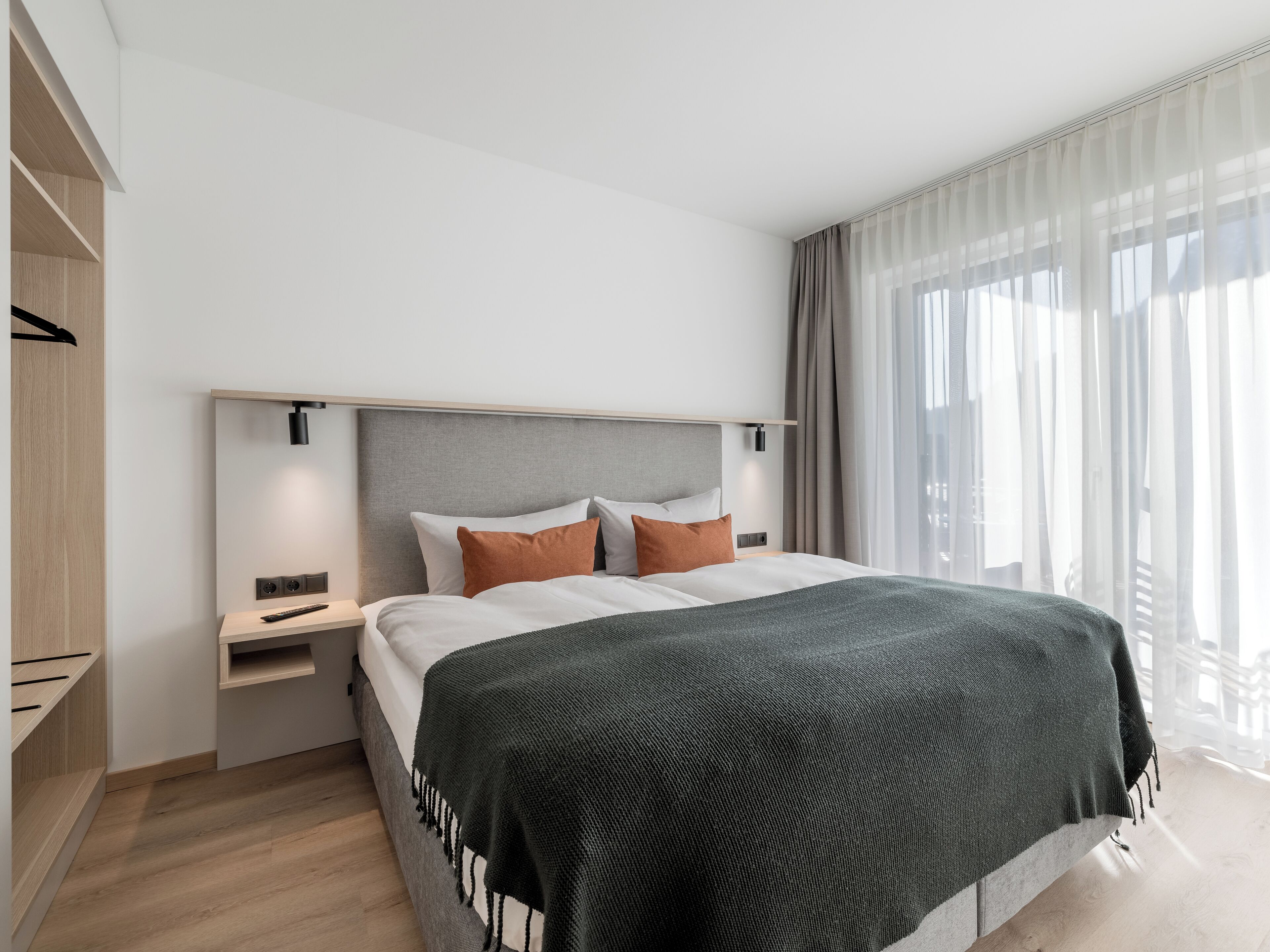 Roupas de cama premium, Wi-Fi de cortesia, roupa de cama