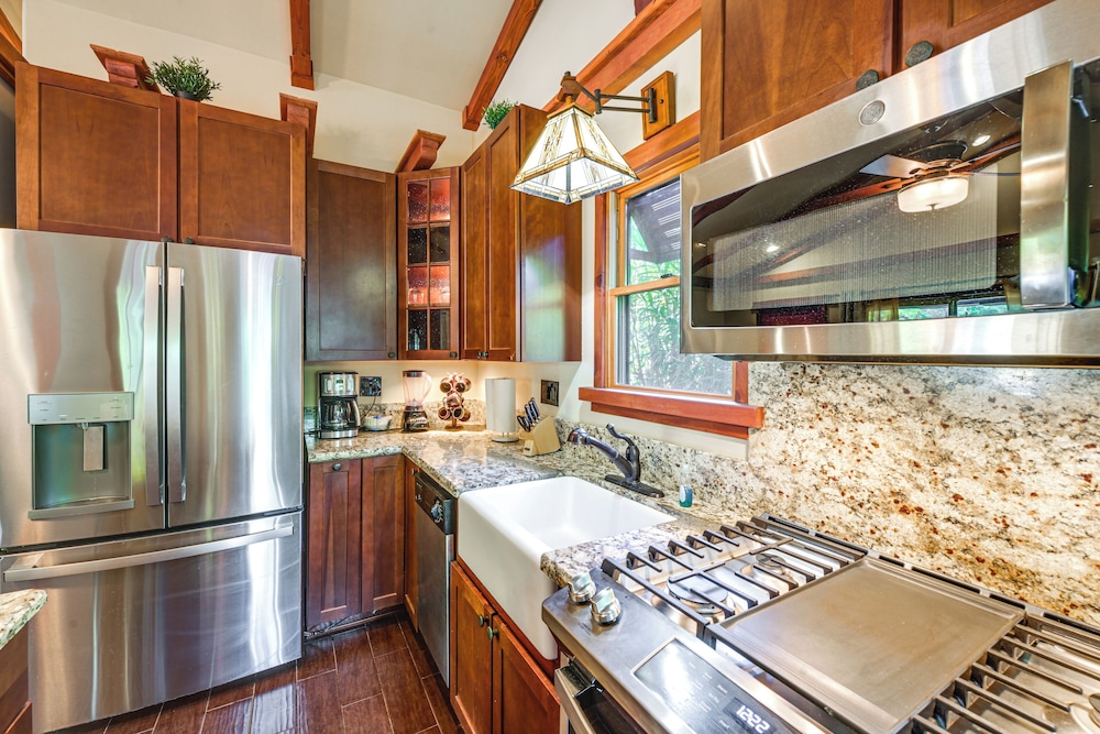 Idyllic Home In Kernville W/ Private Beach Access - Kernville, CA