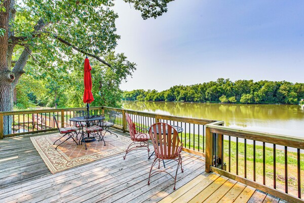 Lakefront Home W/ Patio In Havana! - Illinois