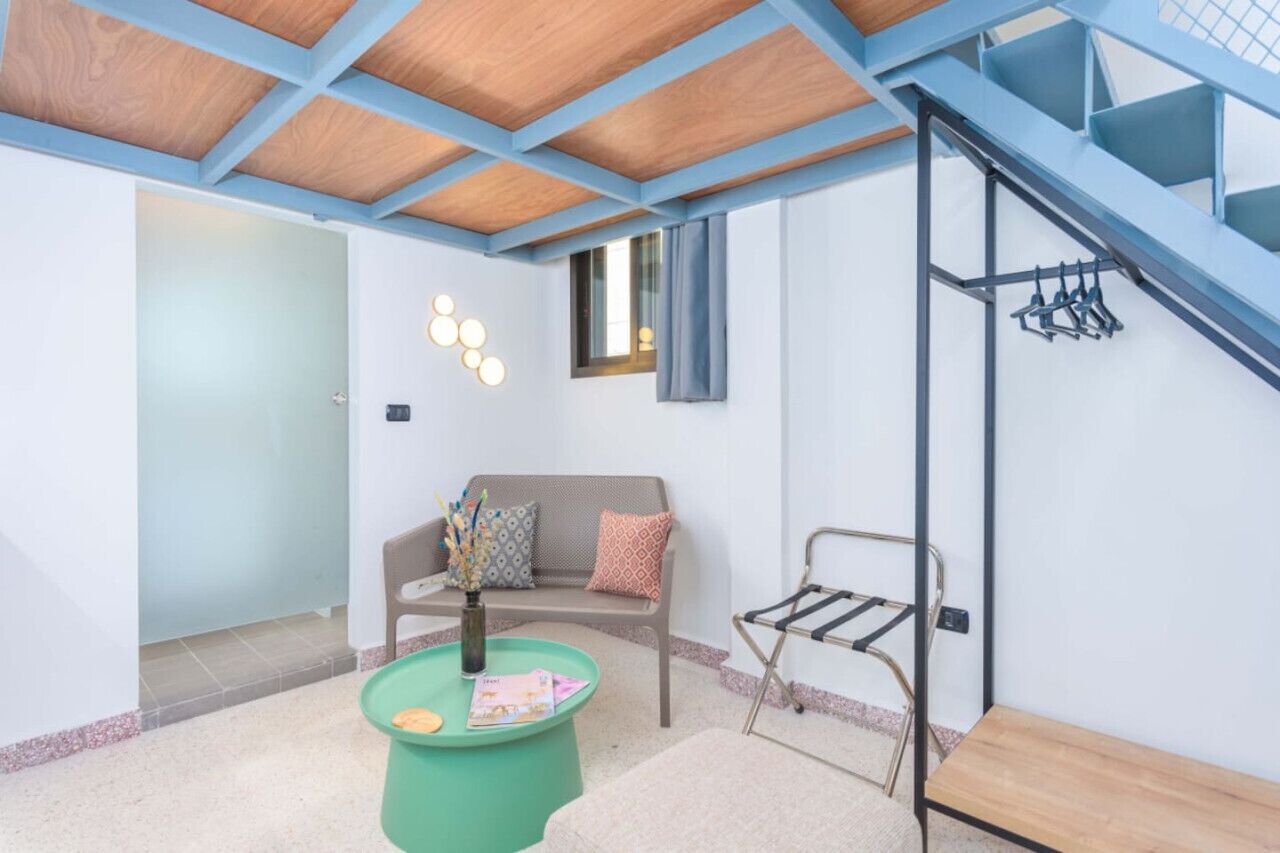 Anoor 101 Gemayzeh Studio With 24/7 Power - Beirut