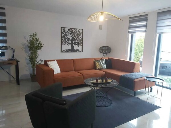 Homerez - Maison Conviviale à Bastogne 130 M² Avec Jardin Privé Pour 5 Personnes - Bastogne