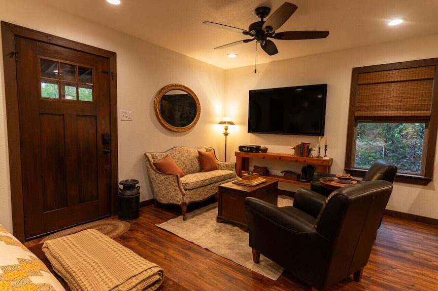 Modern Cowboy Cabin With Scenic Country Views - Weatherford, TX