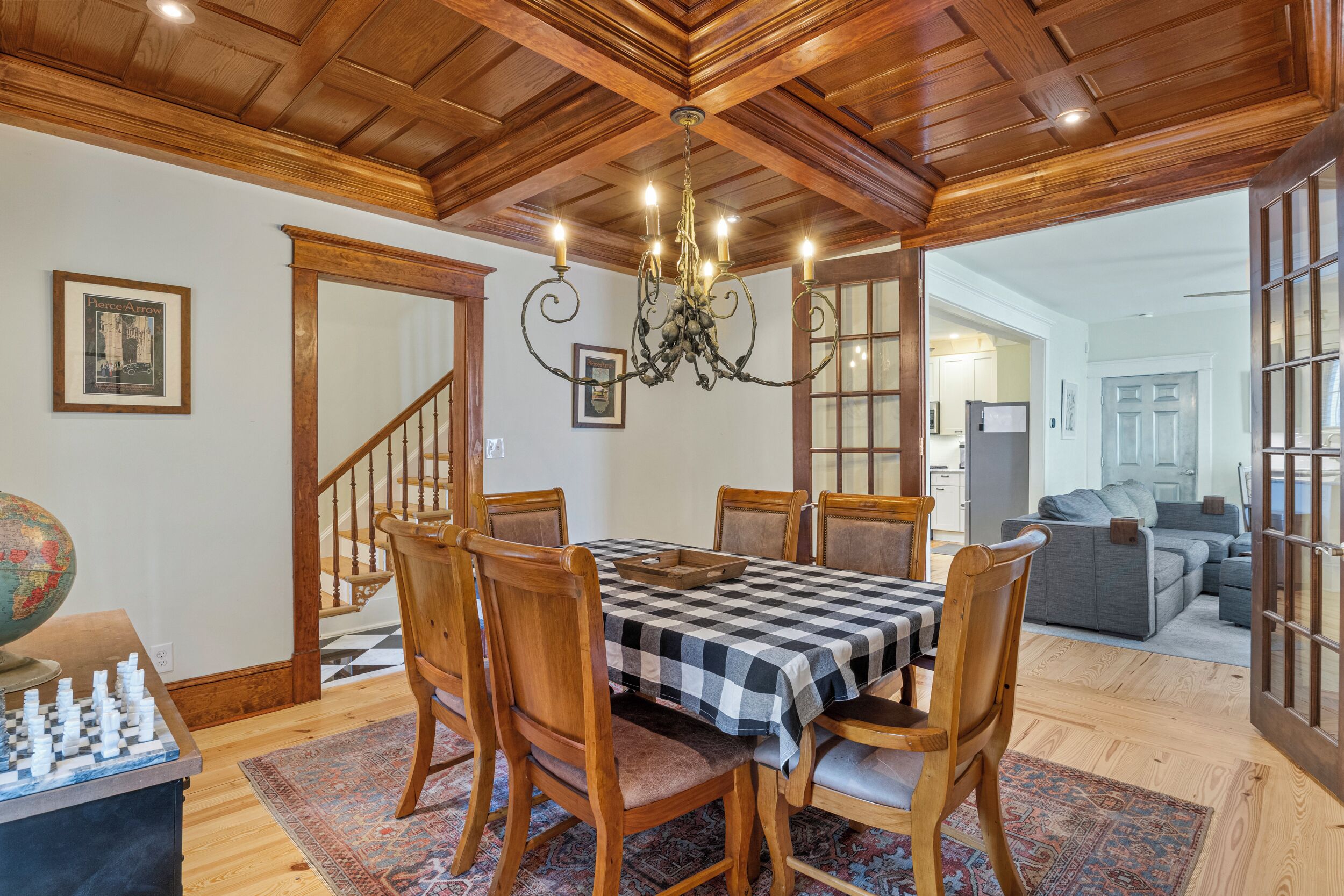 Family-friendly Luxury 3br, 2f+2h Ba / Walk Elmwood / Garage / Ev Charger / Ac - The Buffalo Zoo