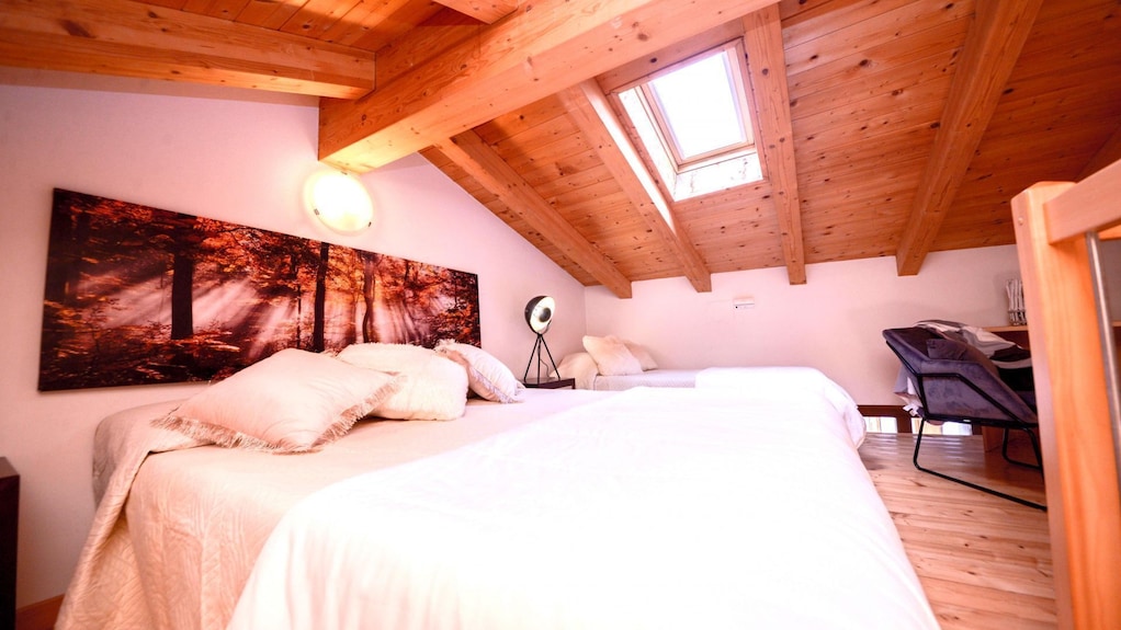 Apartment With Balcony - Lake Garda