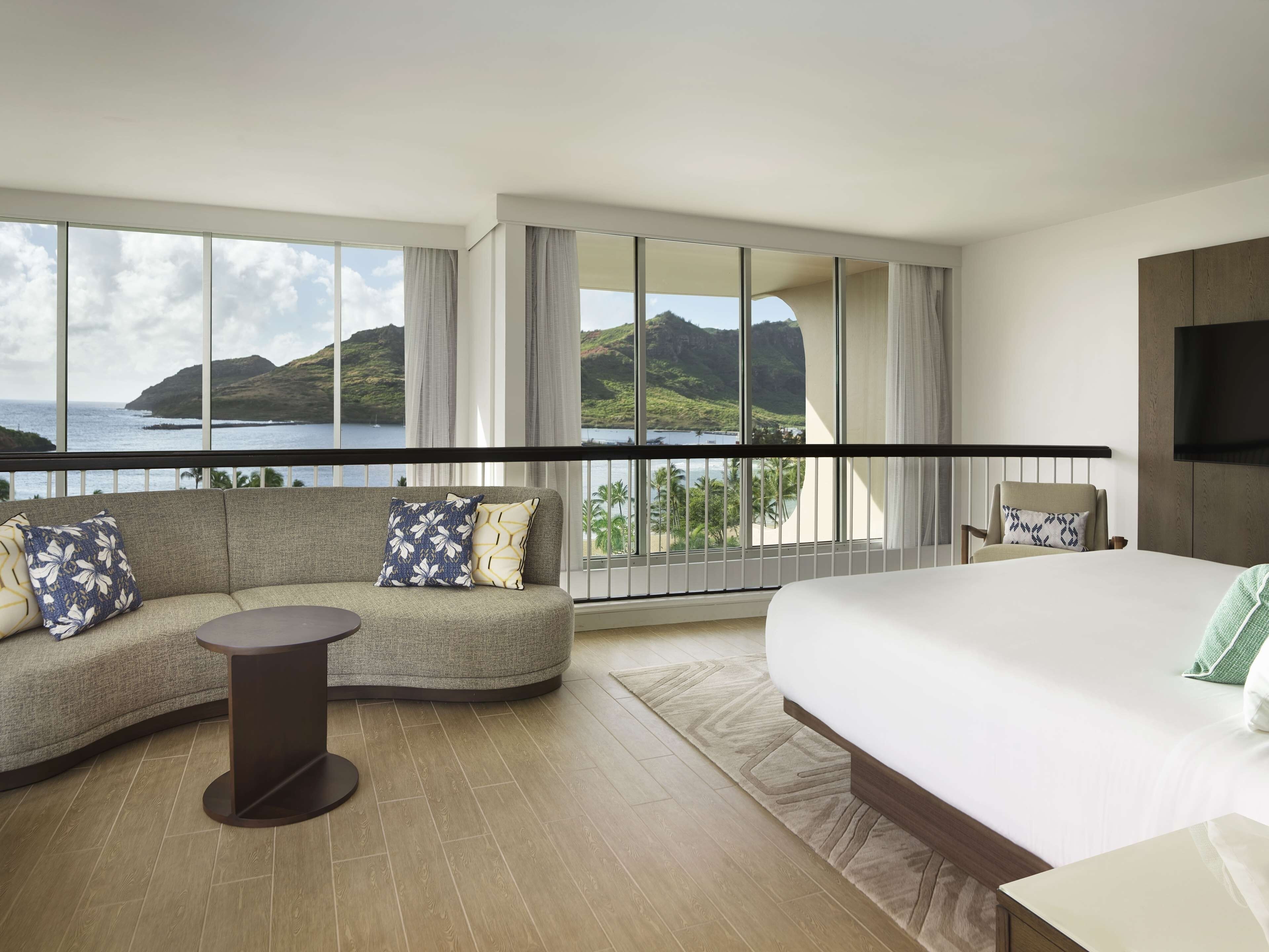 Beach Resort With Outdoor Pool & Dining By The Ocean | Oceanfront 1br Suite - Lihue, HI