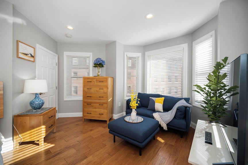 Spacious North End Studio - North End - Boston