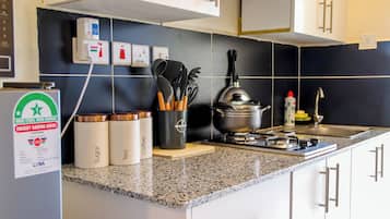 Apartamento | Cozinha privada | Geladeira, micro-ondas, chaleira elétrica
