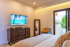 Apartamento Deluxe em Condomínio Fechado, 3 quartos, micro-ondas, vista para o canal | 3 quartos, camas de colchão Select Comfort, cofre no quarto 