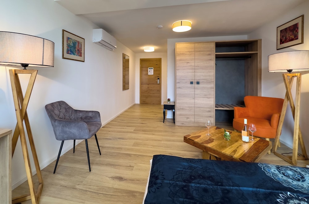 Hotel & Restaurant Traube - Grünstadt
