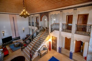 TV LED 32 polegadas com canais a cabo